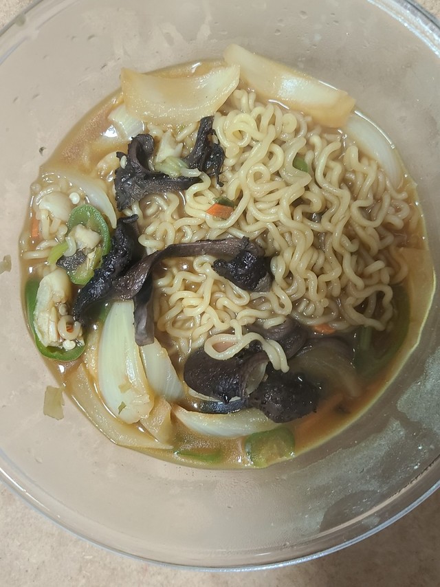 🥰😍오늘 저녁은 능이버섯라면🤩😍🥰 | 뉴스트림