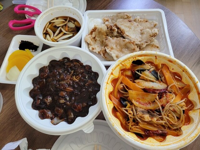 짜장면과 짬뽕 중 더 맛있는 것은? | 푸드 | 캐시피드